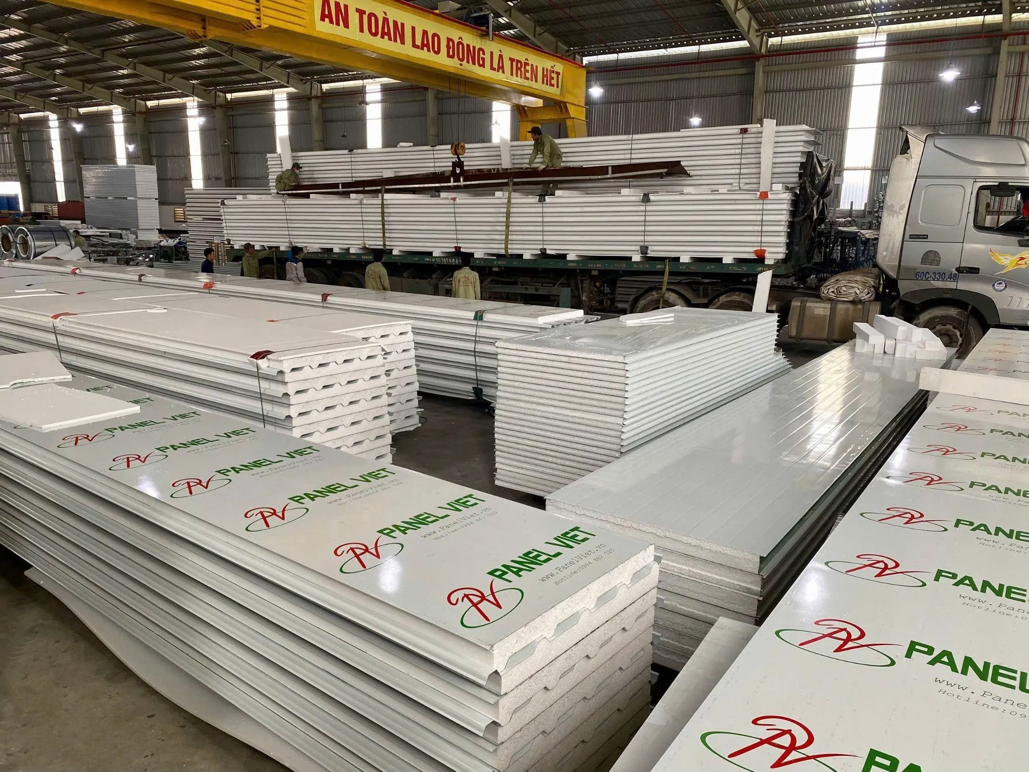 Các loại cửa Panel cách nhiệt - Vn24h.vn